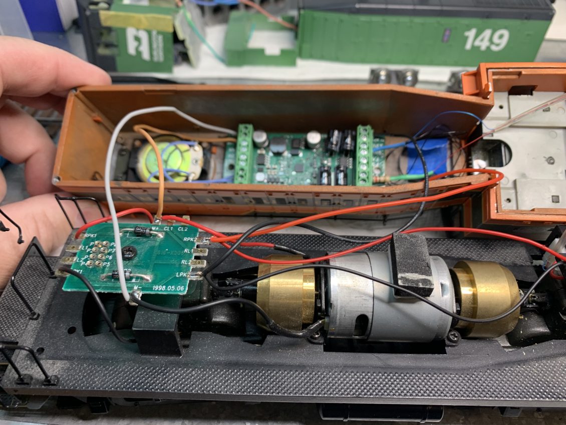 P48: Atlas SW8 Decoder Install – THE INDUSTRIAL LEAD