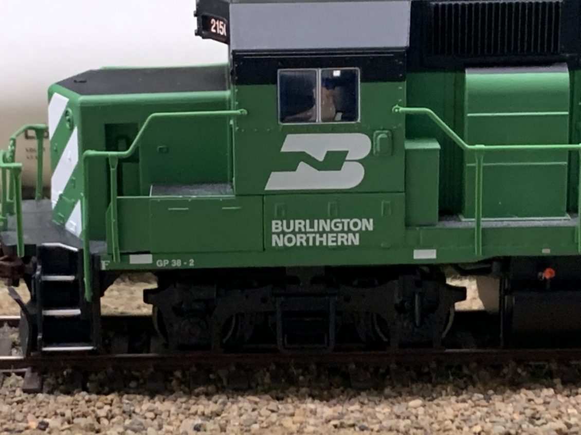 Atlas HO Silver GP38-2 BN 2150 DCC – THE INDUSTRIAL LEAD